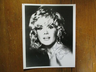 CONNIE STEVENS("HAWAIIAN EYE/CRICKET BLAKE")Signed 8 x 10 Black & White ...