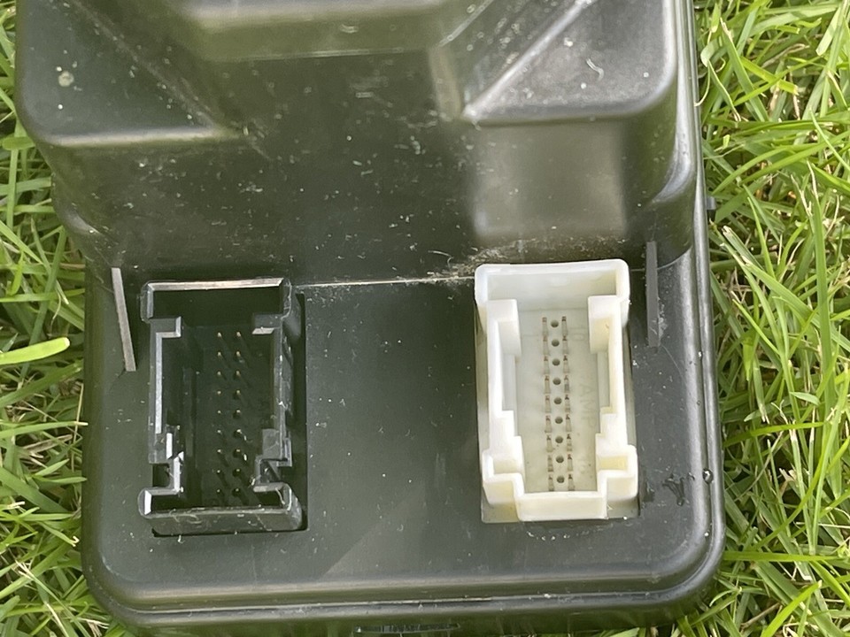04-08 Chrysler Crossfire Vacuum Pump Central Door Locking OEM | eBay