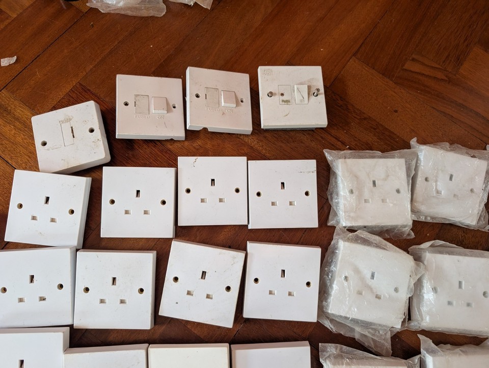 Job Lot of 45x Electrical Socket Faceplates – Mixed Used & New | eBay UK