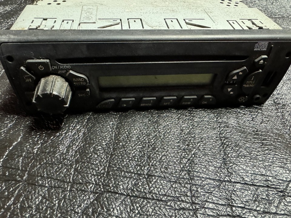 Freightliner Cascadia Delphi CD Player Satellite Radio 24076736 ...