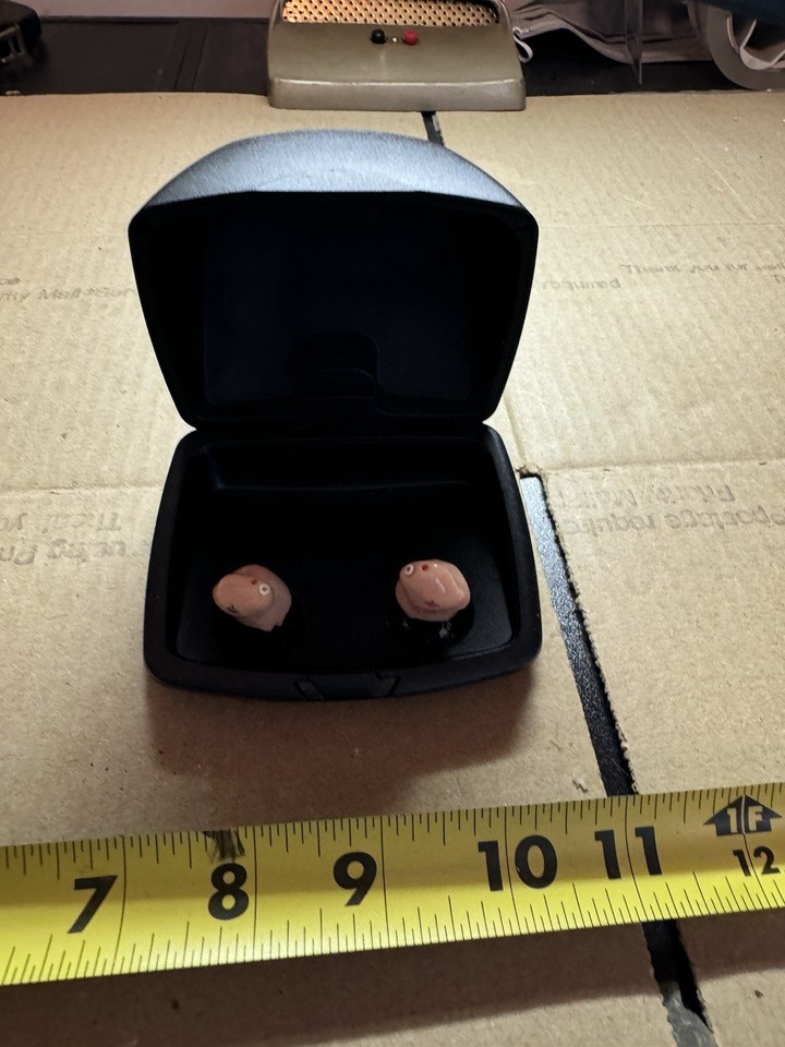 Starkey (In-The-Canal) ITC Hearing Aids, Tested Works. L & R With ...
