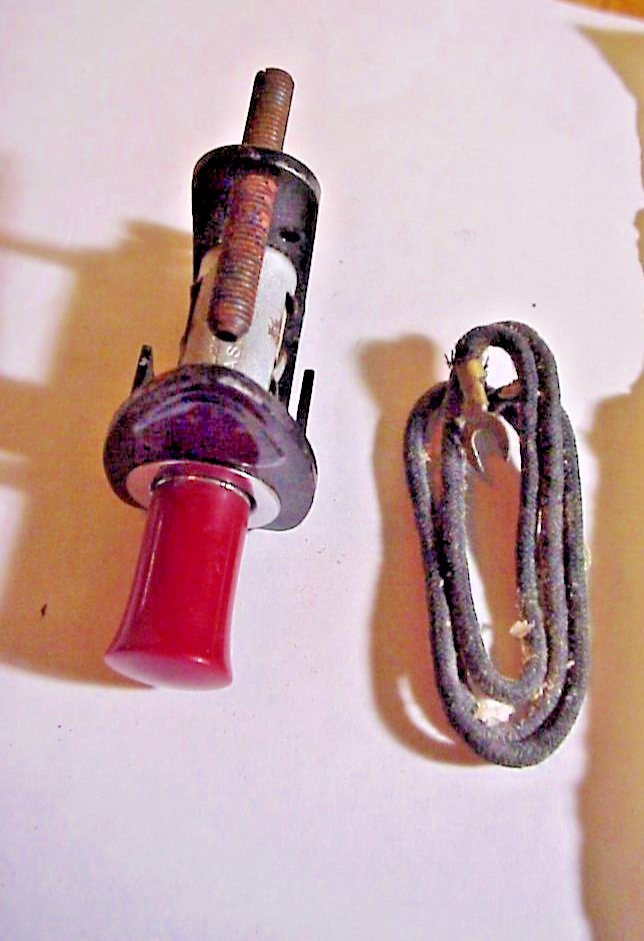 STEWART WARNER Pass-a-Lite CHERRY RED CATALIN BAKELITE CAR LIGHTER RAT ...