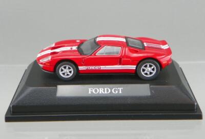 Yat Ming 2005 Diecast 1/72 Scale Red Ford GT Model Sports Car On Stand ...