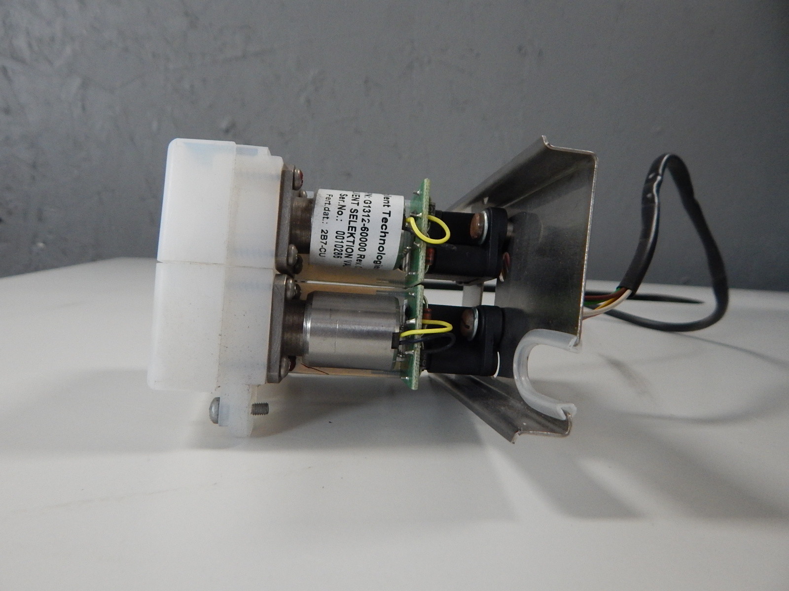 Agilent 1100 Pump Solvent Selection Valve (PN: G1312-60000) | eBay