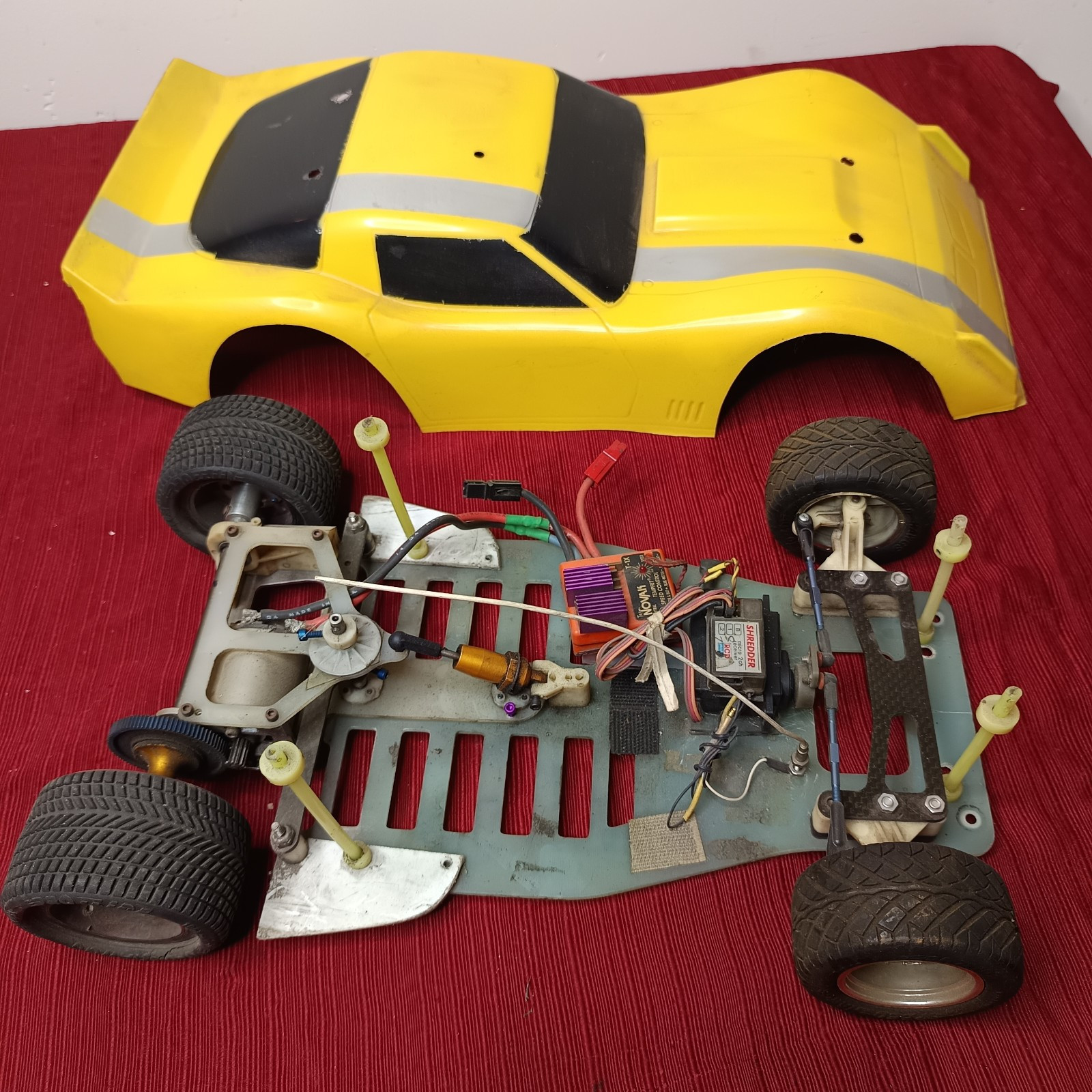 Vintage Team Associated RC10 RC10L Pan Carpet Racer With Body FOR PARTS ...