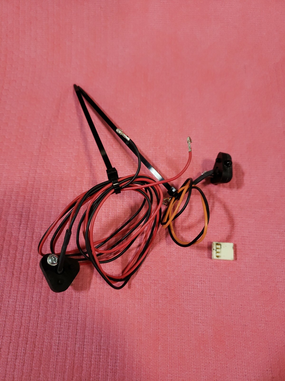 Fellowes 320-2 Strip-Cut Top Shredder Empty Wast Basket Sensors Tested ...