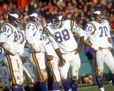 Alan Page #88 Minnesota Vikings NFL 8X10 Glossy Photo Print Purple ...