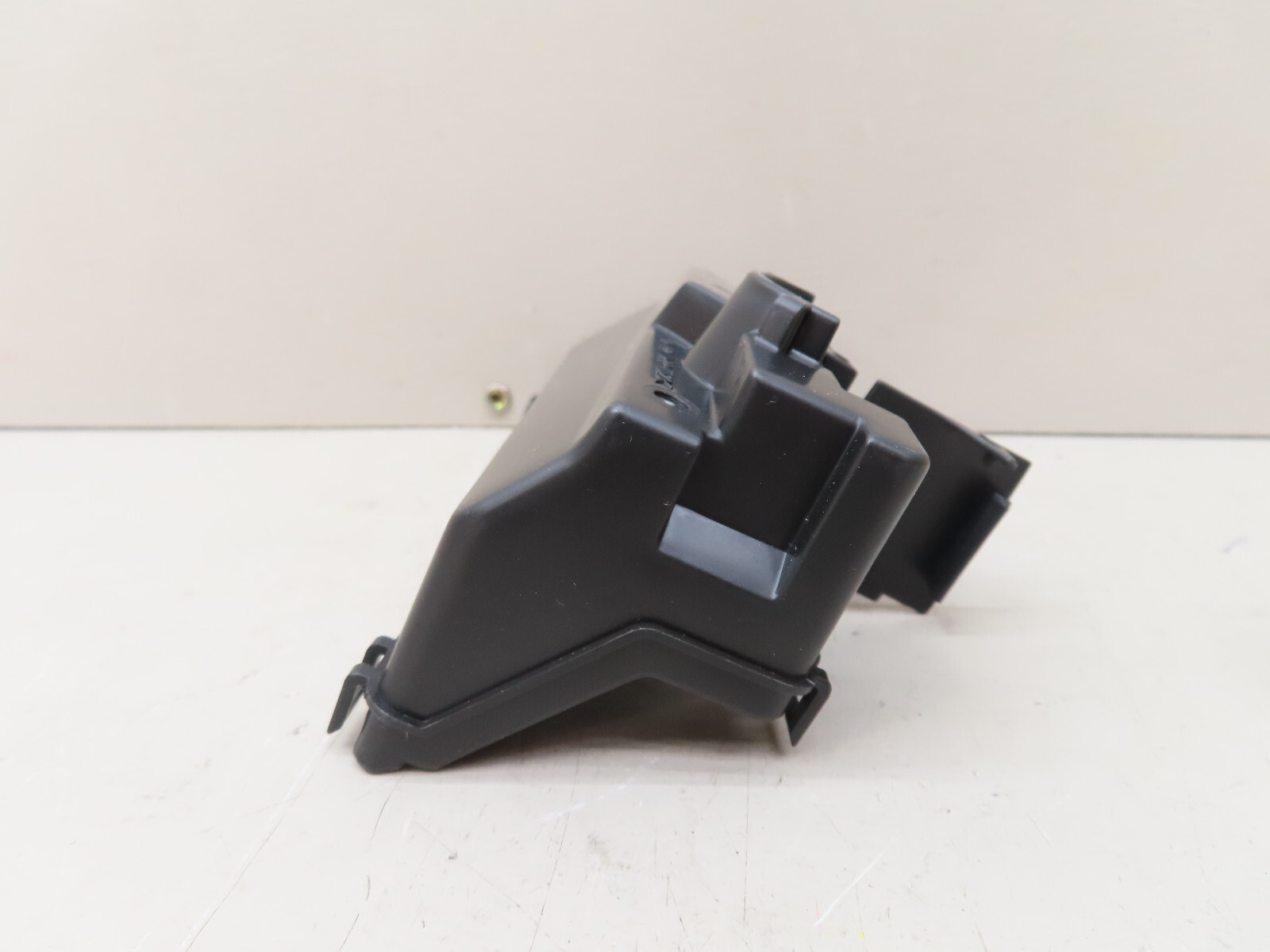 2014-2022 Nissan Rogue-Sport Fusible Link Cover | 24382-4BA1B | OEM ...