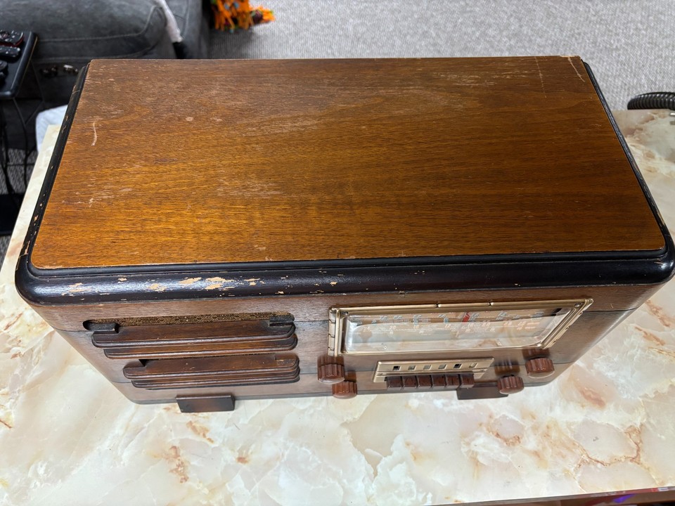 Sentinel 221 Antique Vintage Tube Radio - not working, for parts or ...