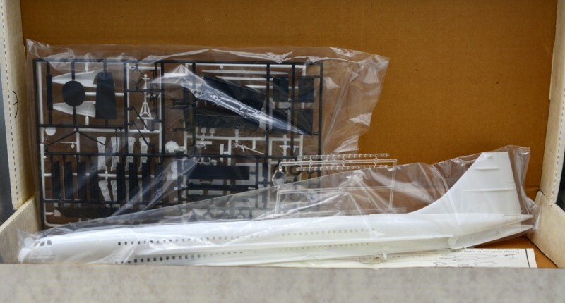 CONCORDE SUPERSONIC AIRLINER PLASTIC MODEL KIT, 1/100 SCALE, 23" LONG ...