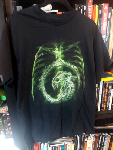 ALIEN movie X-Ray T-Shirt L Radiography Skeleton Chestburster NEW rare ...