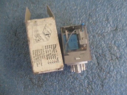 Allen-Bradley Cat. #: 700-HA33Z24-3-4 Relay. Series D. New Old Stock | eBay