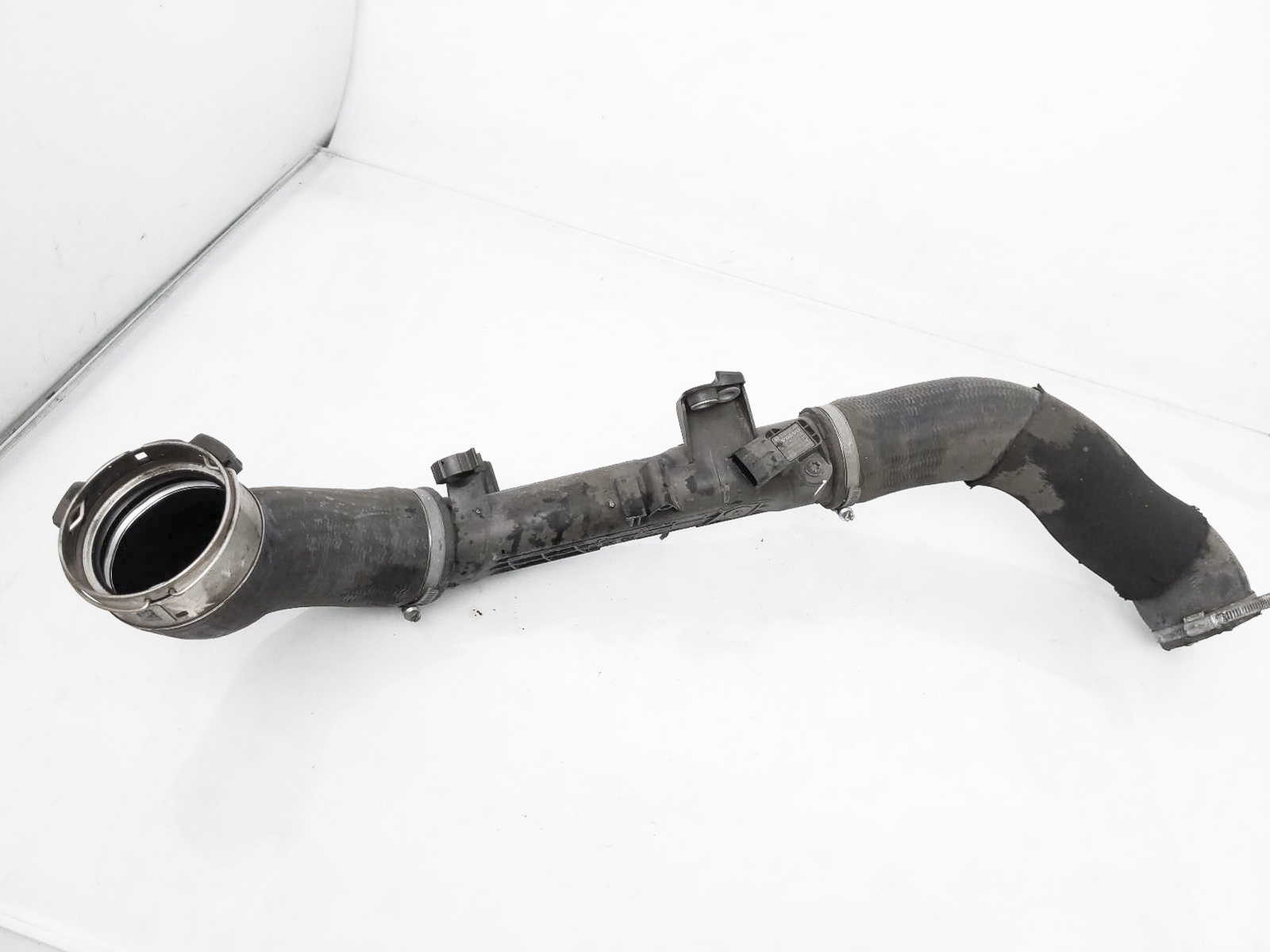2015-2018 Volvo S60 2.0L Turbo Driver Charge Air Pipe 31474506 | eBay