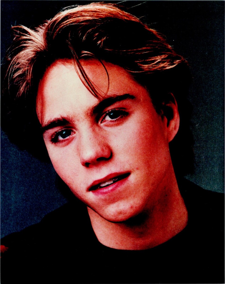 Jonathan Brandis It 1994 Actor Jonathan Brandis, Star Of The