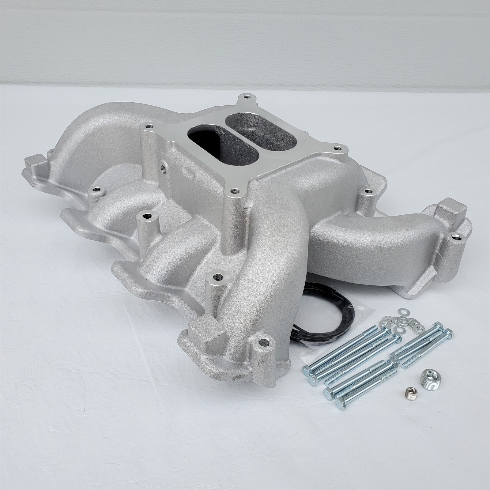 LS1 LS2 LS6 LSX Carburetor Intake 4150 Flange Cathedral Port 4.8 5.3 5. ...