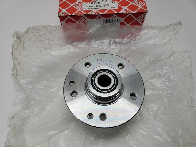 MERCEDES C280 Febi Front Wheel Bearing and Hub Assembly 28384 ...