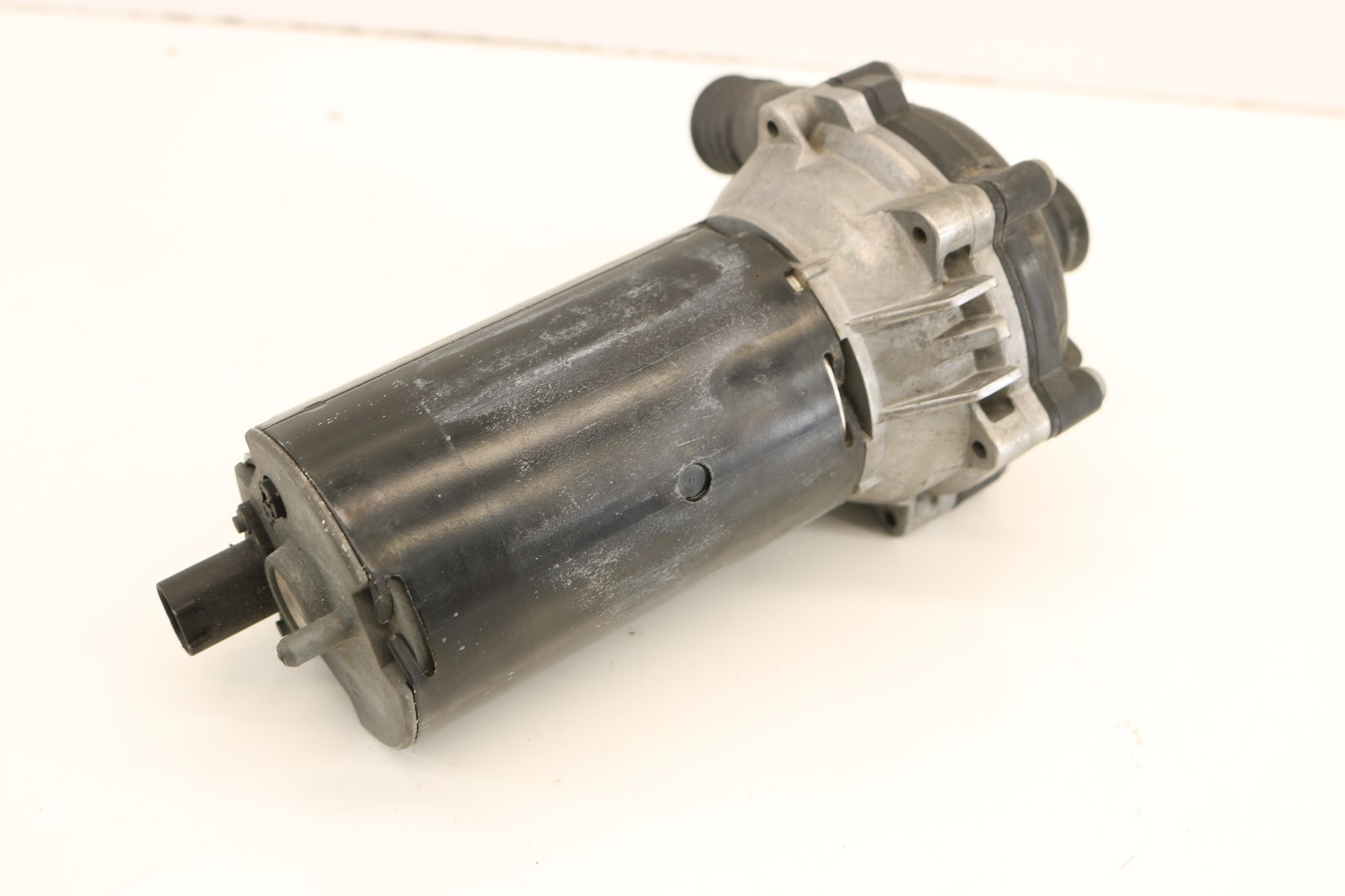 Mercedes ML63 AMG Intercooler Water Pump OEM A 000 500 03 86 | eBay