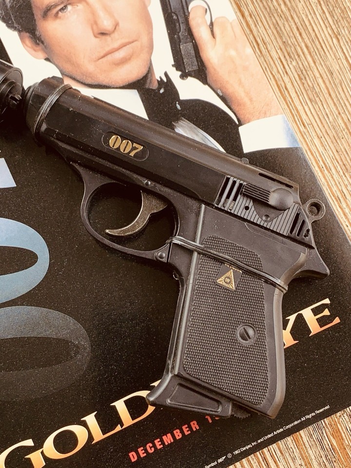 1995 Vintage Wicke James Bond 007 Golden Eye Replica Cap Gun W/silencer ...