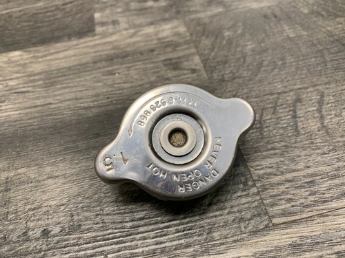 BMW R1200GS R1200RT R1250GS R1250RT OEM Radiator Cap 17 11 8 525 868 | eBay