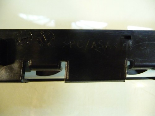 2008-11 Mercedes W204 right bumper retainer bracket 2048800430 | eBay