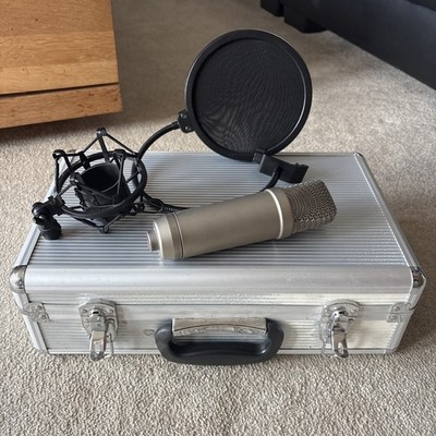 Rode NT1-A Condenser Microphone in Flightcase with Cradle and Pop ...