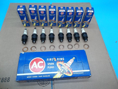 8 Vintage AC Delco 5612371 Fire Ring 45S Spark Plugs w/Display Box (GM ...
