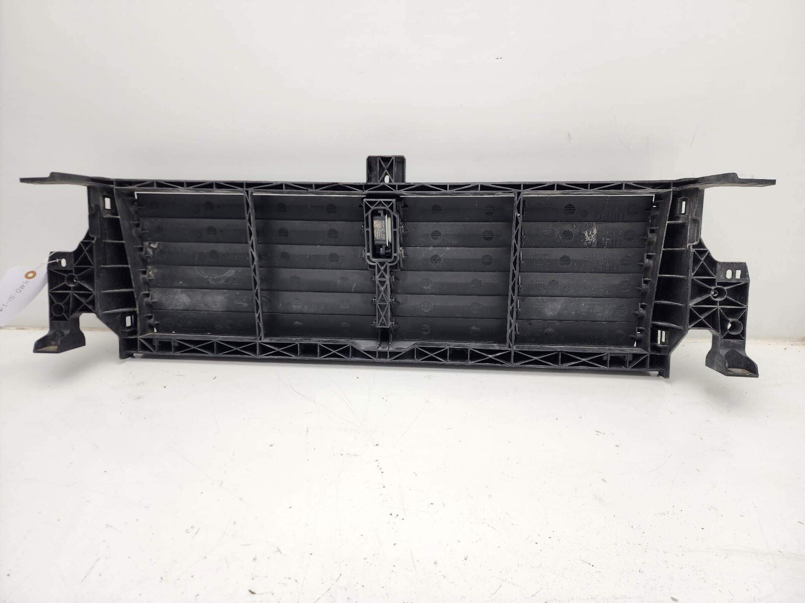 2017-2019 Audi Q7 Front Bumper Radiator Grille Shutter Assembly ...