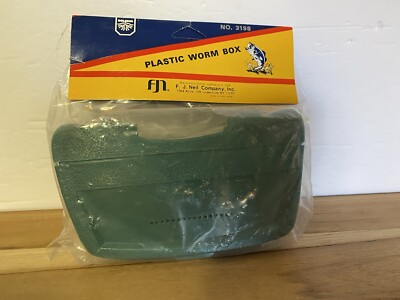 Tackle Boxes - Plastic Worms