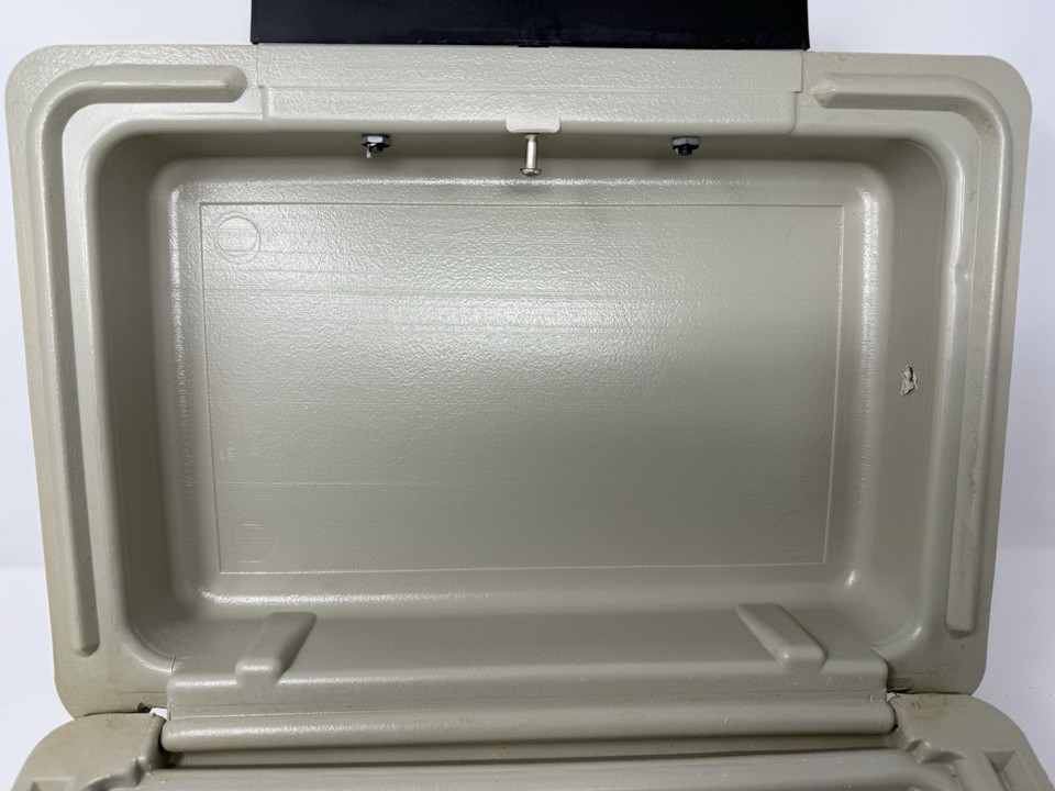 Sentry 1150 Fireproof Waterproof Safe Chest Lock Box With 2 Keys | eBay