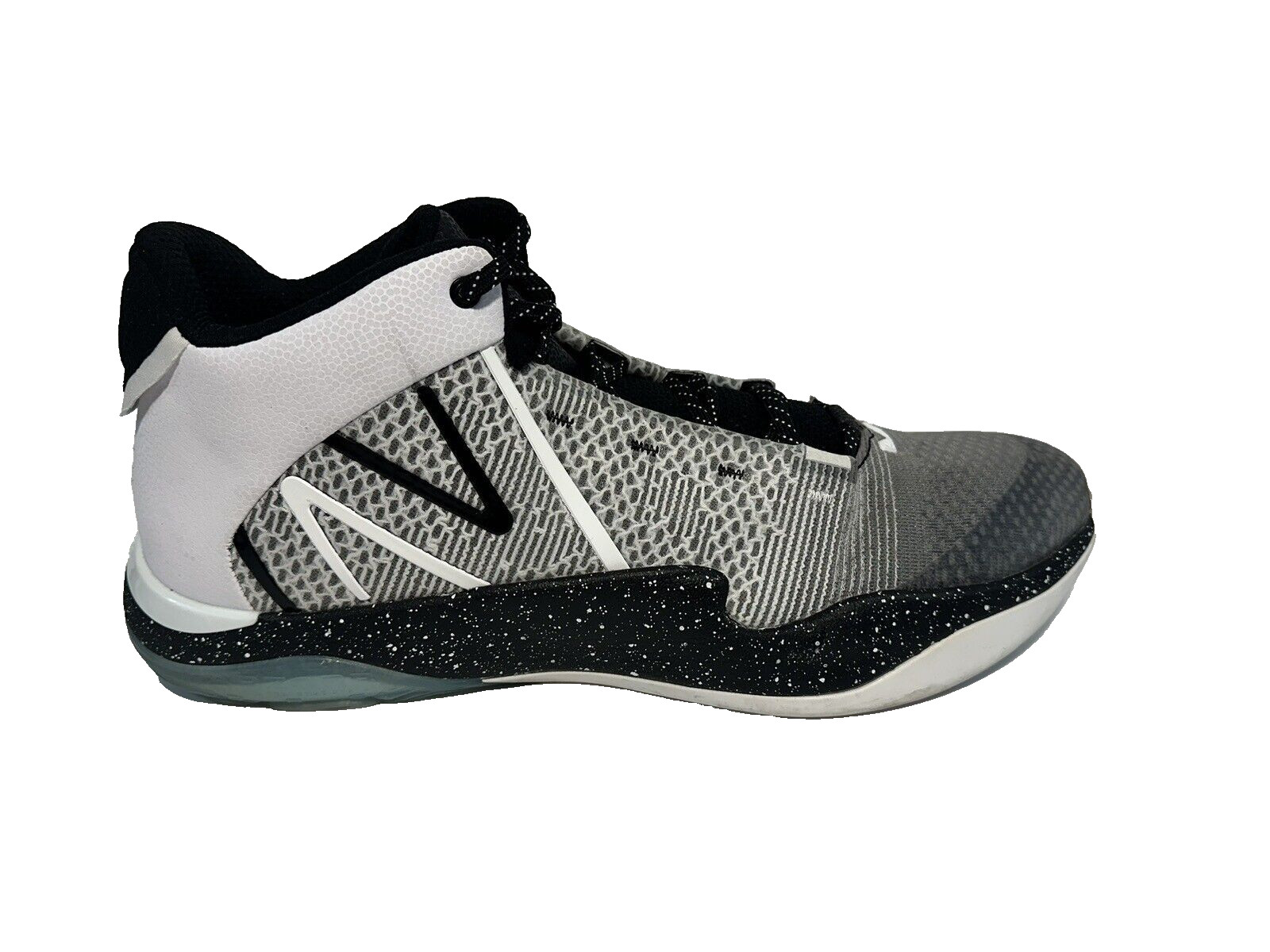 New Balance Two WXY V2 White Black Basketball Shoes M… - Gem