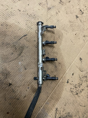 2009 Ecotec 2.2 Fuel Rail M1N13 | eBay