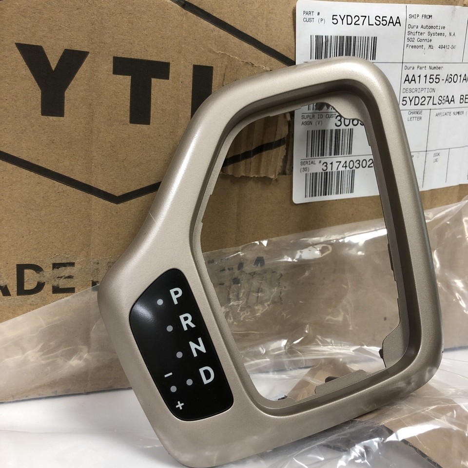 2014-2018 Jeep Cherokee Center Shifter Bezel | 5YD27LS5AA | Genuine OEM ...