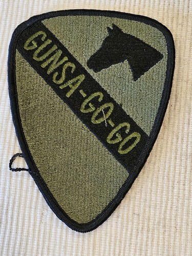 1960s US Army 1st Cavalry Division Guns A Go Go Viet Nam Cold War Patch ...