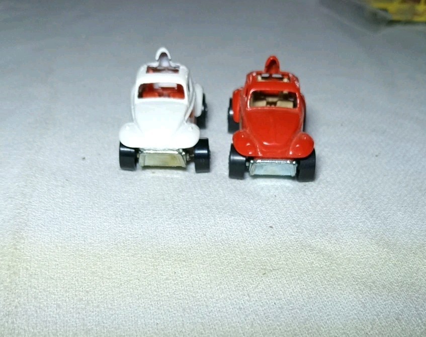 Hot Wheels VW Beatle Baja Bug 1983 Pair, Red Dakar Rally And White ...