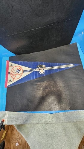 Vtg. NEW YORK YANKEES 29" Felt Pennant Adidas Foot Locker American ...