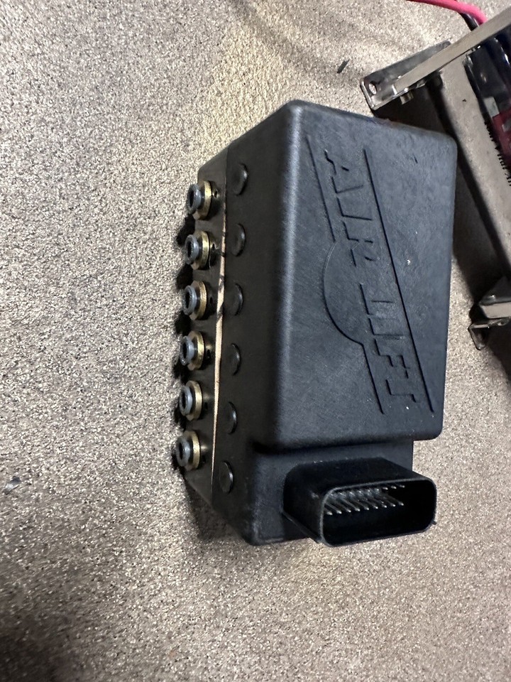 10-14 Mustang Air Lift Performance Autopilot V2 | eBay