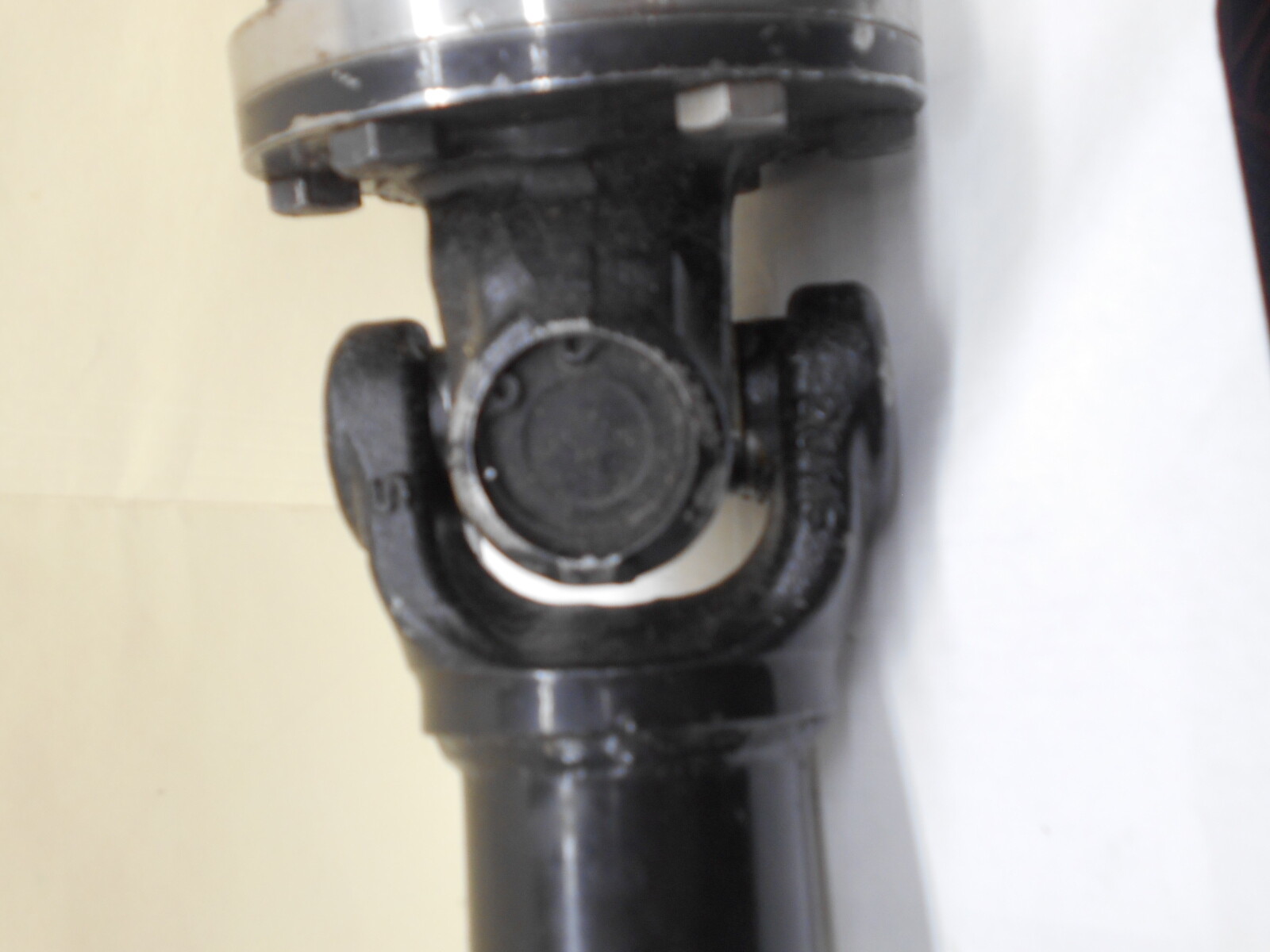 SPICER 2015 S C2 3GKN 56" DRIVE SHAFT WITH 2 FLANGE YOKES, 2 U-JOINTS ...