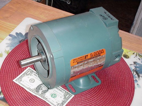 Reliance Electric P56H1020T AC Motor, 1/2 HP, 1725 RPM, 200VAC, 3 Phase ...