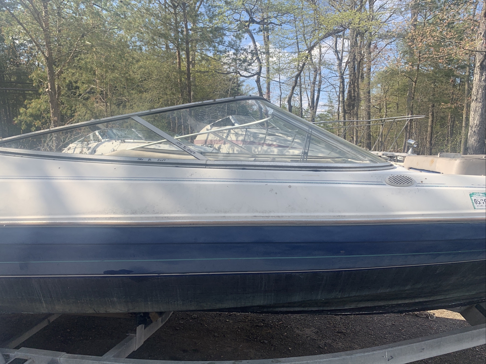 Bayliner Capri 2050 Ft Boat Windshield Windscreen Glass Frame Curved ...