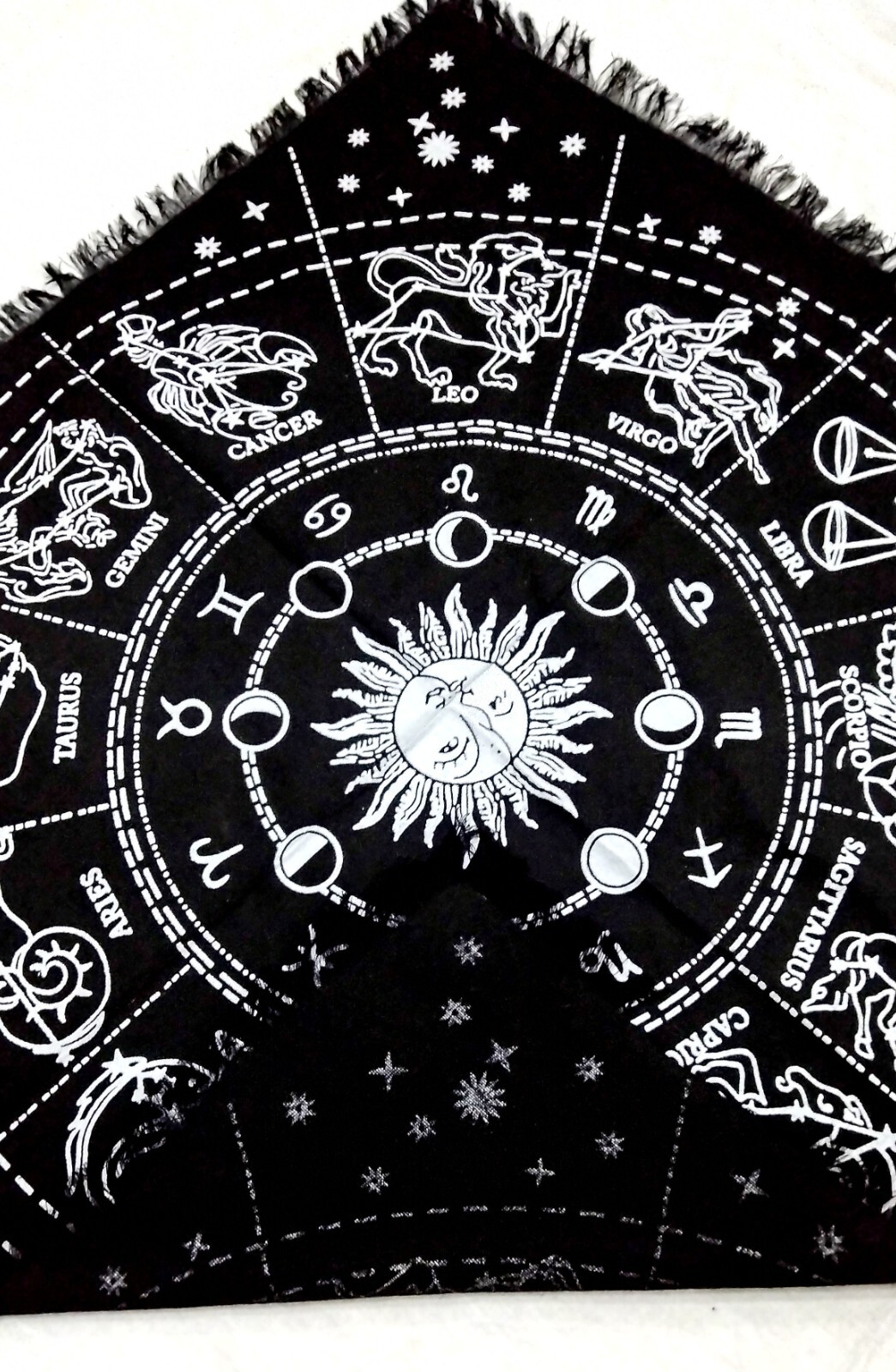 Silver Wonderful Astrology Altar Cloth Zodiac Sunsign Tabel Alter ...