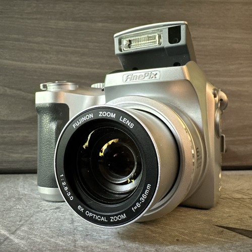 Fujifilm Finepix S3100 Digital Camera 4.0MP 6X Optical Zoom TESTED ...