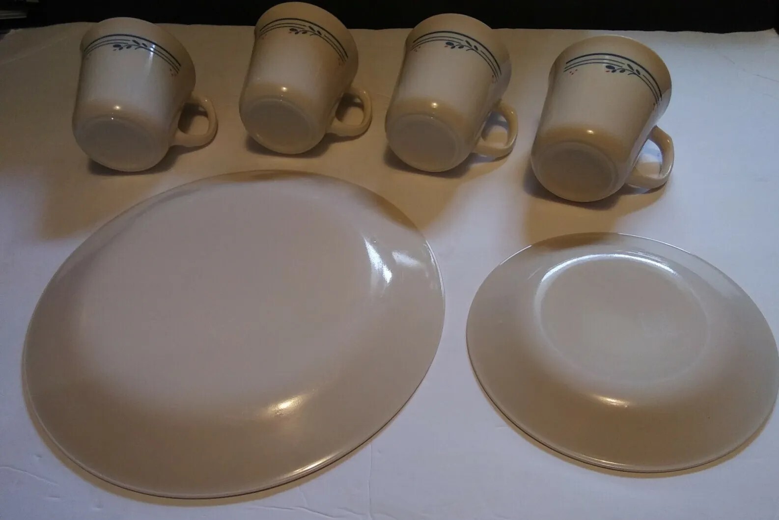 Corelle Corning Ware COUNTRY VIOLETS 4 Dinner Plates & 4 Bread Plates ...