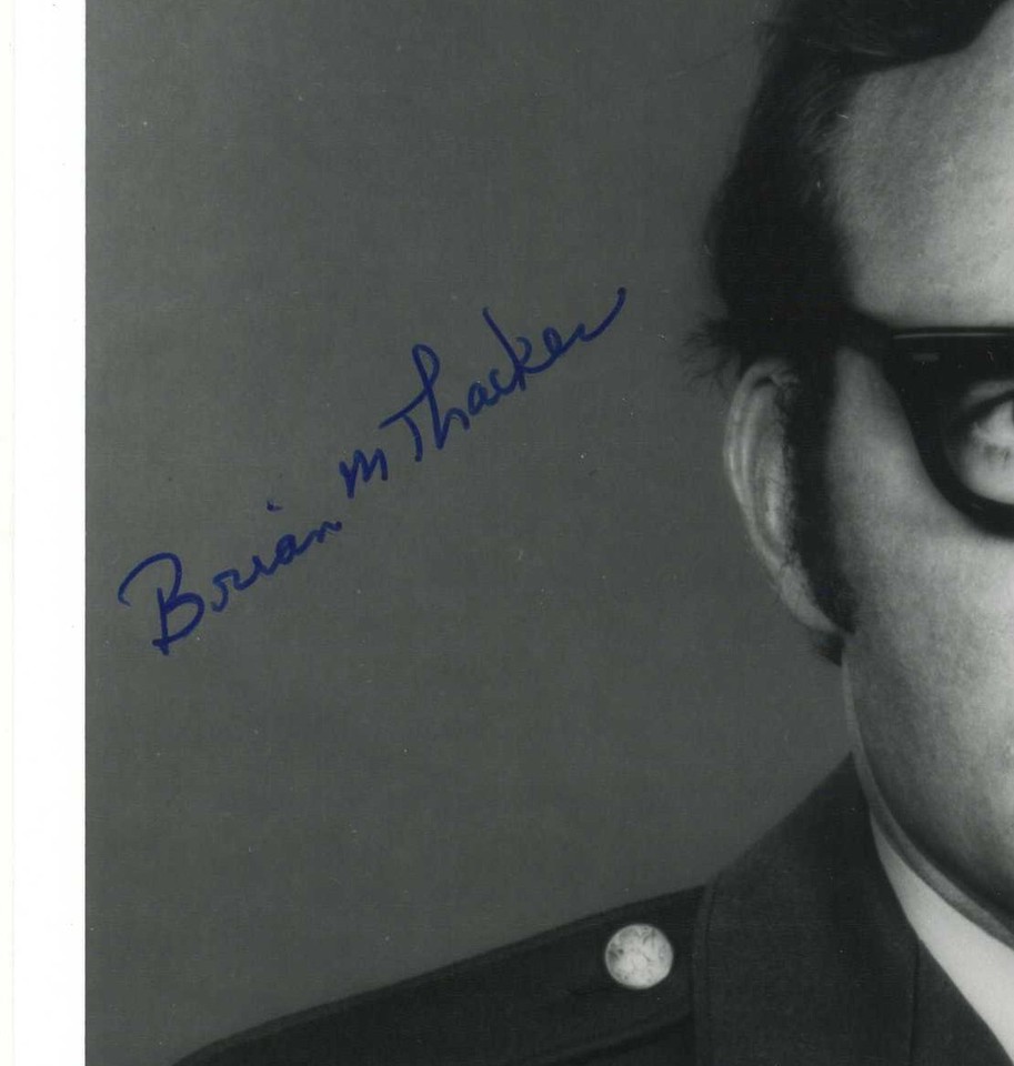 Vintage Medal of Honor Autograph Signed Photo Brian Thacker Vietnam ...
