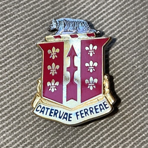 121st US Field Artillery Unit Crest Insignia Pin (Catervae Ferreae) | eBay