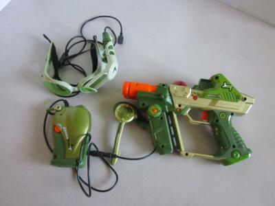 Hasbro Deluxe Lazer Tag Complete GREEN Set Gun Headset & Walkie Talkie ...