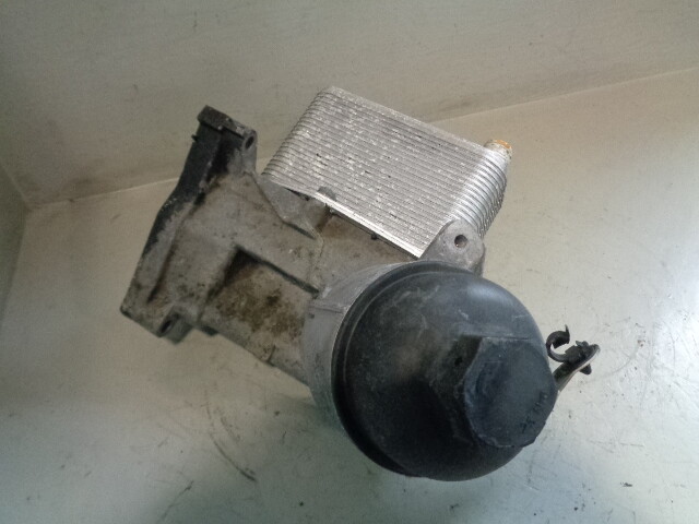 Range Rover L322 Oil Filter Housing And Oil Cooler 3.0 TD6 Diesel 2002 ...