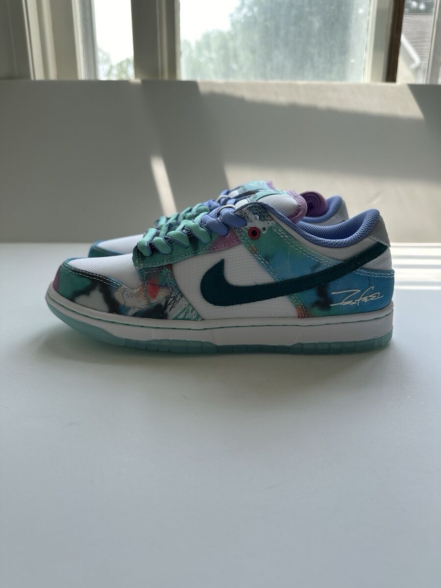 NIKE SB FUTURA LABORATORIES DUNK LOW (SIZE 4) (HF6061-400 NIKE SB FUTURA LABORATORIES DUNK LOW (SIZE 4) (HF6061-400