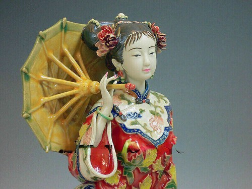 Oriental Chinese Ceramic Lady / Porcelain Dolls Figurine - Spring ...