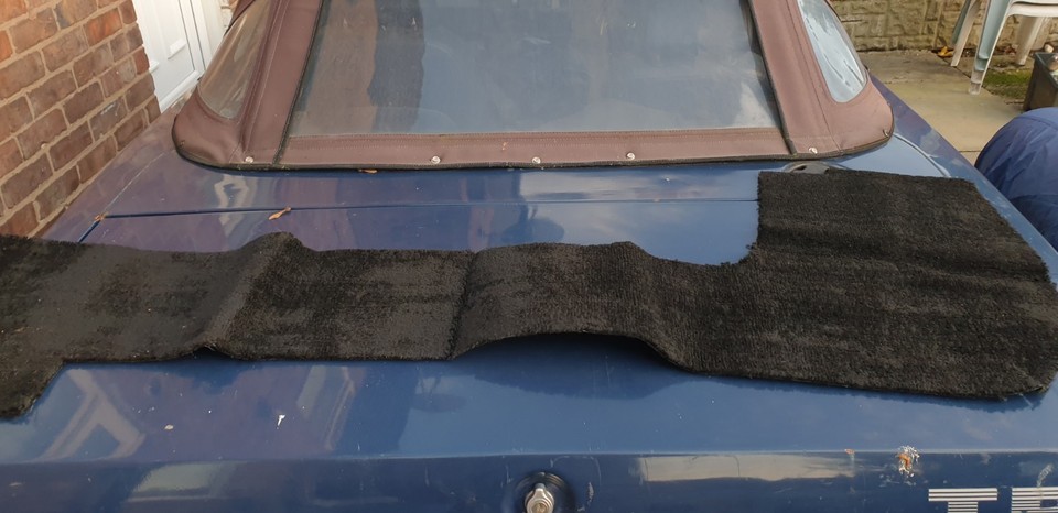 TRIUMPH STAG CARPET SET. 9 PIECES. NEW OLD STOCK. | eBay UK