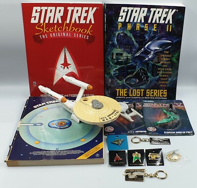STAR TREK : BOOKS, MODELS, KEY RINGS & BADGE BUNDLE INC. DINKY ...